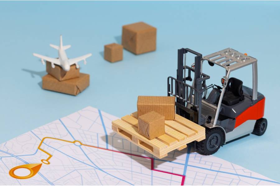 Freight vs Shipping - Key Differences Explained